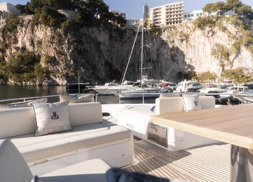Yacht OREGGIA, Sunseeker | CHARTERWORLD Luxury Superyacht Charters
